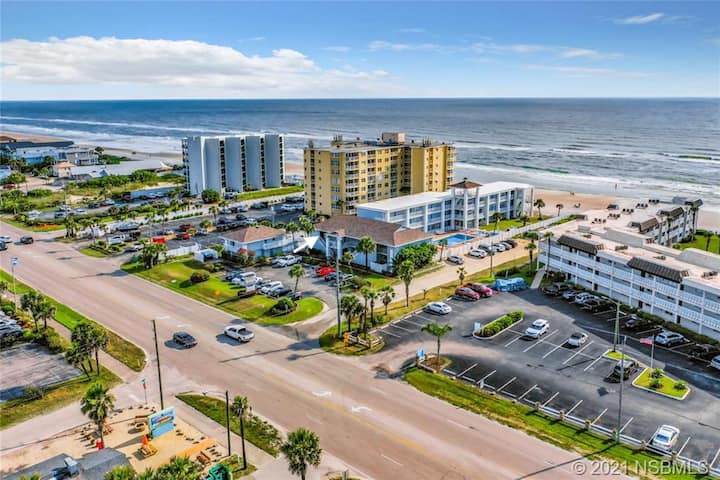 Coastal Waters Life - 2nd Floor 1 Bedroom! - New Smyrna Beach, FL