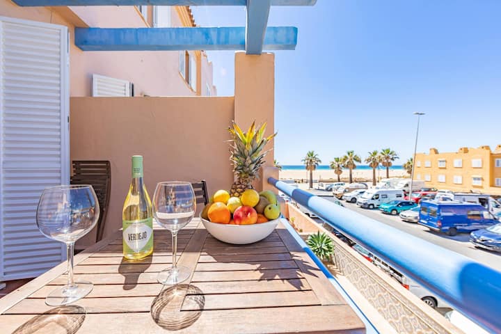 Beachfront, Pool, Terrace & Wifi - Tarifa
