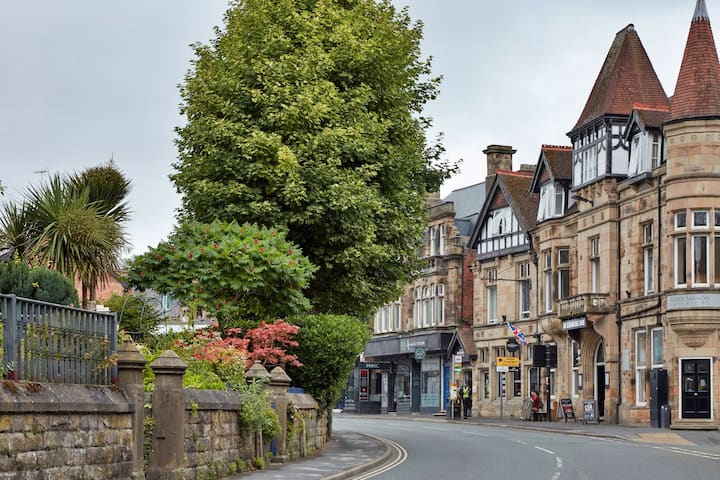 Shaky's Penthouse - Matlock Bath