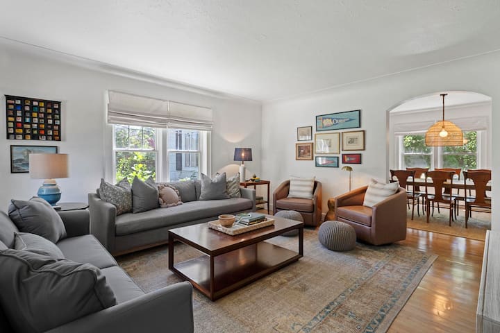 Near Restaurants, Ski Hills, Shopping & Bike Path! - Petoskey, MI