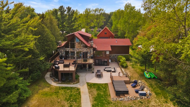 Ainsley's Cove - Swim Spa Open All Year! - United States