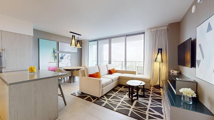 Apartment In Hollywood Beach - Hollywood, FL