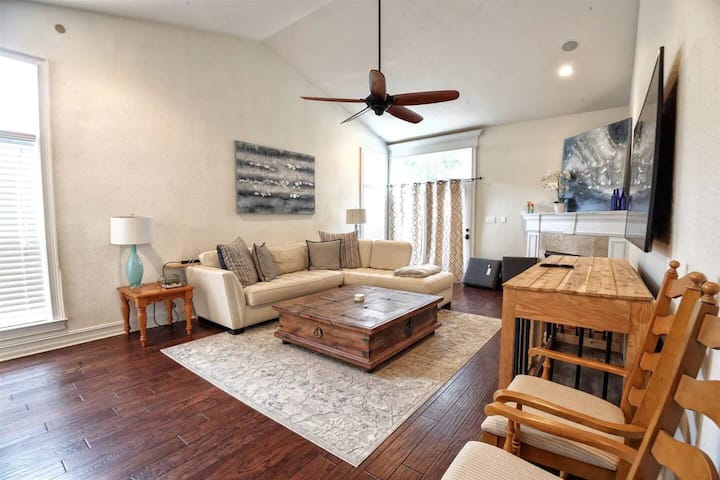 Close To Everything | 3 Bedroom | Private Yard | D - Tallahassee, FL