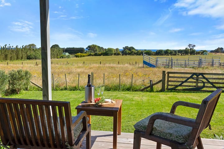 Tranquil Cottage Near Tataraimaka Beach - Taranaki