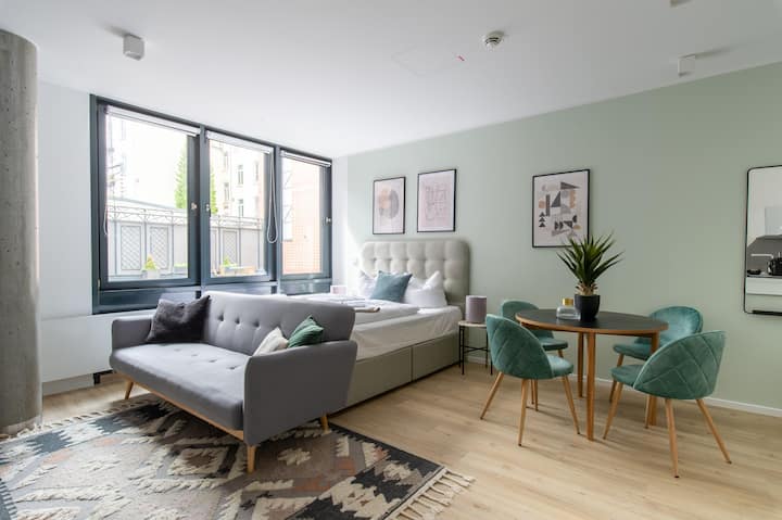 Limehome Flensburg Holm | Suite L + Sofa Bed (Lt) - Flensburg