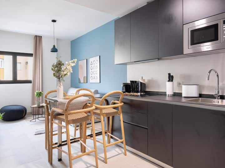 Limehome Sevilla Torcuato L. D. Tena | Junior Lt - Sevilla