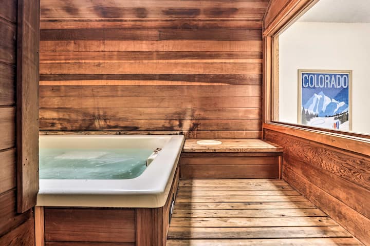 Mtn View Granby Condo W/ In-unit Hot Tub! - Granby, CO