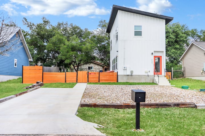 Pitch Perfect | Unique Canyon Lake Stay! - 峽谷湖