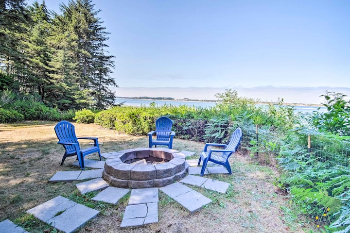 Enchanting Coos Bay Sanctuary W/ Lush Views! - Coos Bay, OR