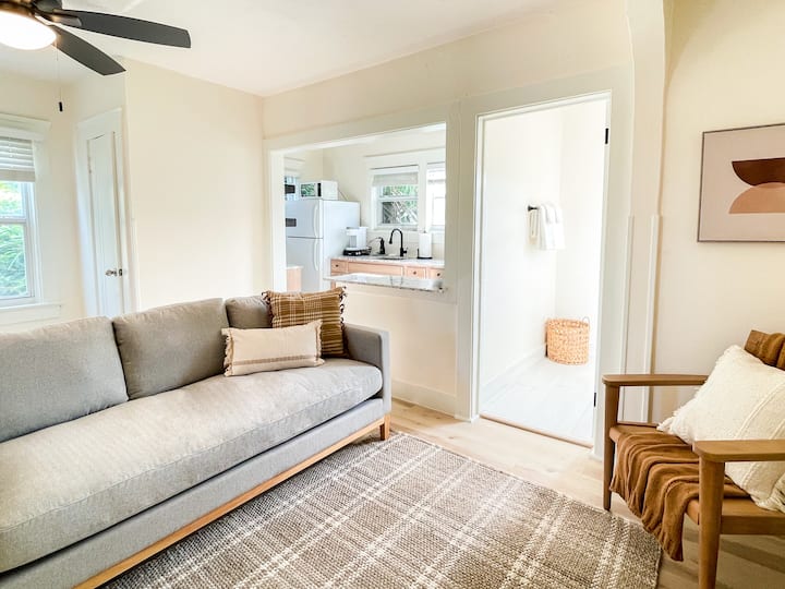 #B - 1br | Near Dt Dining, Bars, + Beach - Lake Worth, FL