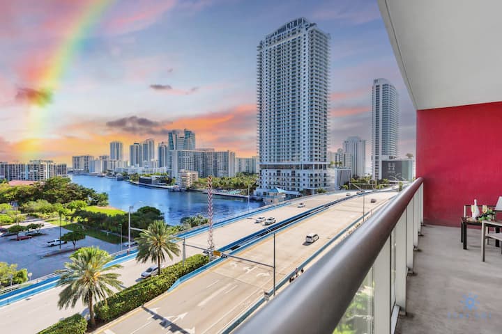 Spectacular Balcony| Near Beach + Gym+ Pool - Hallandale Beach, FL