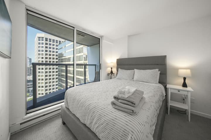 Stylish 1bd Coal Harbour Getaway! - Vancouver
