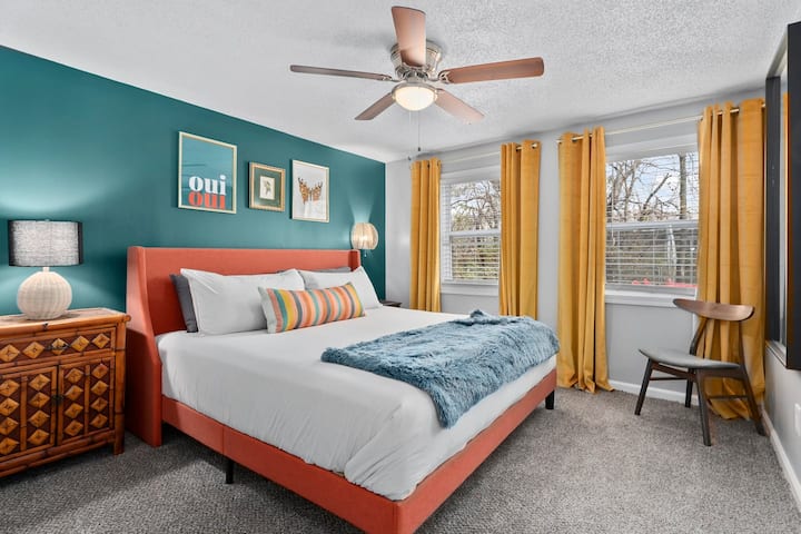 4-bed Home With Pool By Ku & 39th St. Shops | 4 - Kansas City