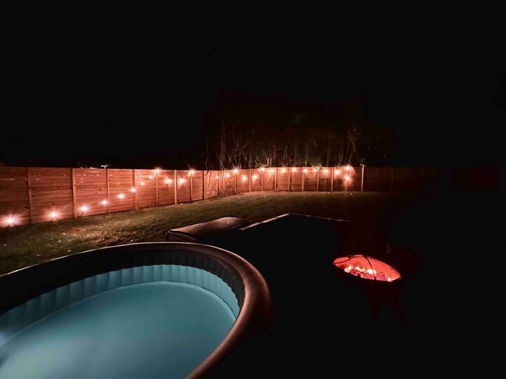 Secret Room I King Bed W/ Hot Tub & Fire Pit - Charlotte, NC
