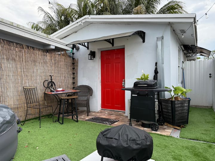 Cottage W/private Firepit, Entrance, Pking & Bbq - Miramar, FL