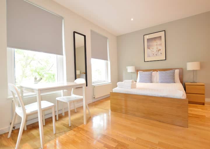 Spacious Studio In Holborn Russell Square - ブルームズベリー