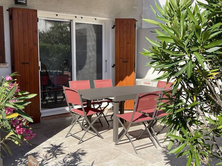 Appartement T2 - Place De Parking - Piscine Collec - Plage de Saintes-Maries-de-la-Mer