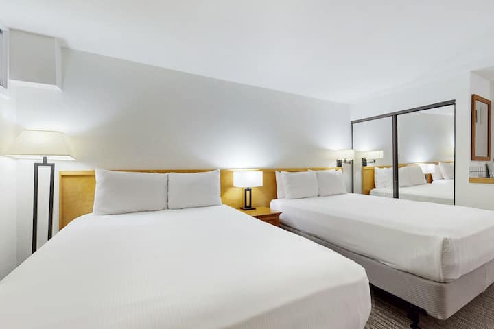 Aspen Mountain Lodge 104: Walk To Lifts Studio - Aspen, CO