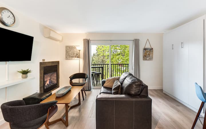 Beautifully Remodeled Top Floor Condo! - Bend, OR