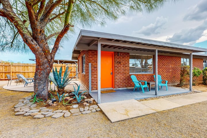 Modern Dog-friendly | Covered Parking & Pastries! - Tucson