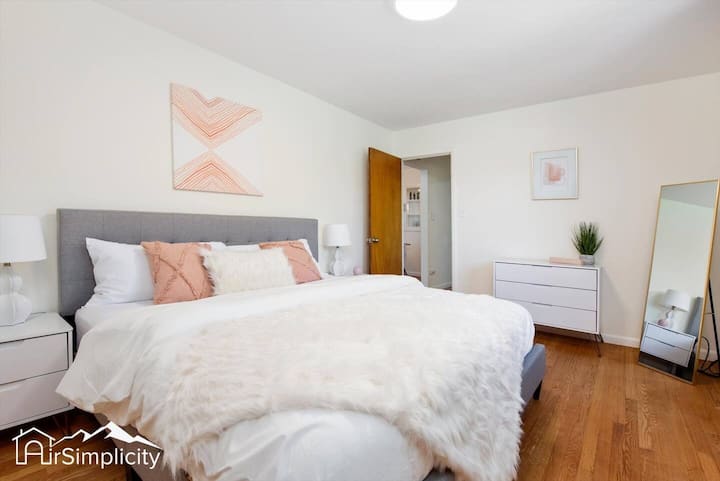 Bright Home W/ Fire Pit & Game Room - Westminster, CO