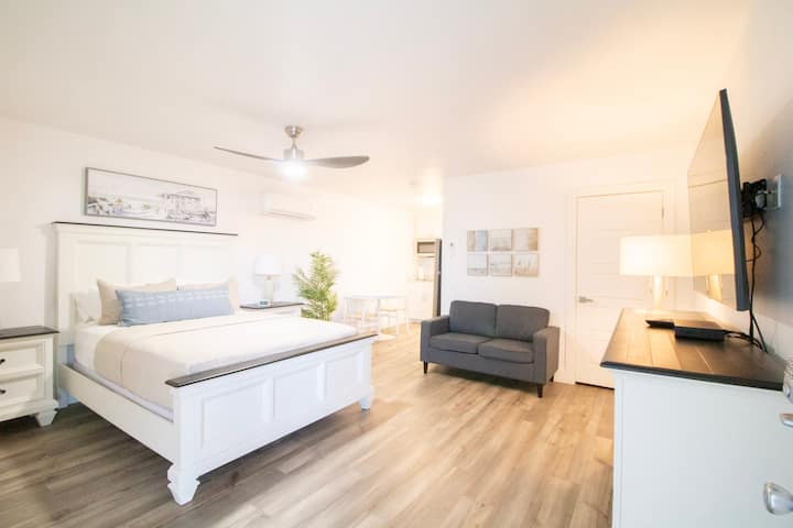 Loft-style Condo On North Beach – Ideal For Work - Corpus Christi, TX