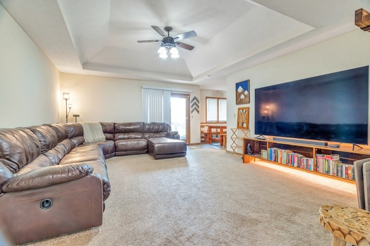 Relax At The Summit - 3bd, 2b - Springfield
