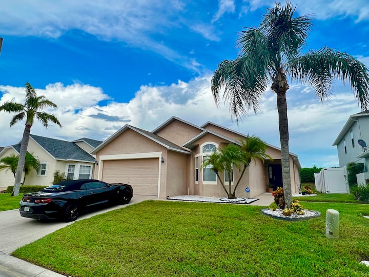 Grand Family Superior 4bd House Near Disney Parks - Davenport, FL