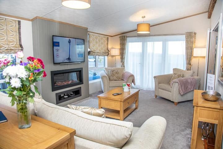 Stewarts Resort Lodge 16 - Fife