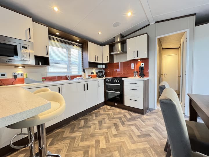 Purple Thistle Hot Tub Lodge 32 Cameron, Standrews - Lower Largo