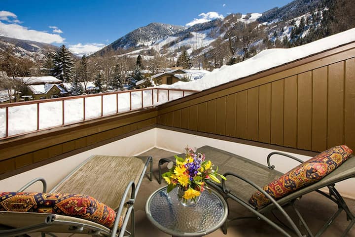 Aspen Mountain Lodge 311: Studio - Walk To Lifts - Aspen, CO
