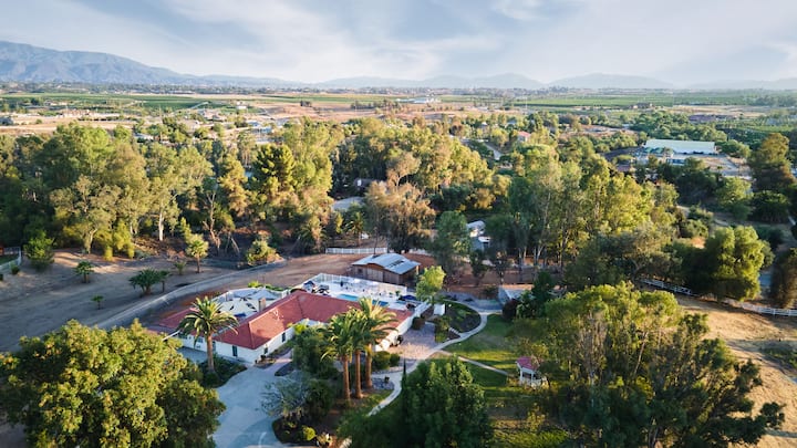 Temecula Oasis | Pool, Hot Tub, Mini Golf & Gazebo - Temecula, CA