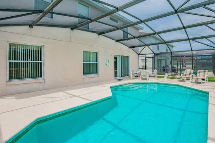 Remington 5 Bedroom Lake View Home, Private Pool - Kissimmee