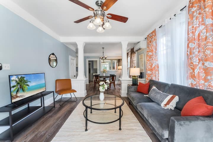 *Cozy Springfield Abode* Ac, Wifi, W/d - Jacksonville, FL