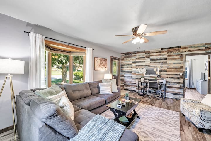 Centrally Located Two Bedroom Home In Green Bay - Green Bay, WI