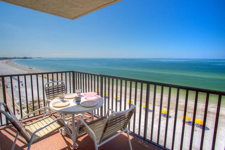Direct Beachfront Location. Pool And Sunset Views! - Madeira Beach, FL