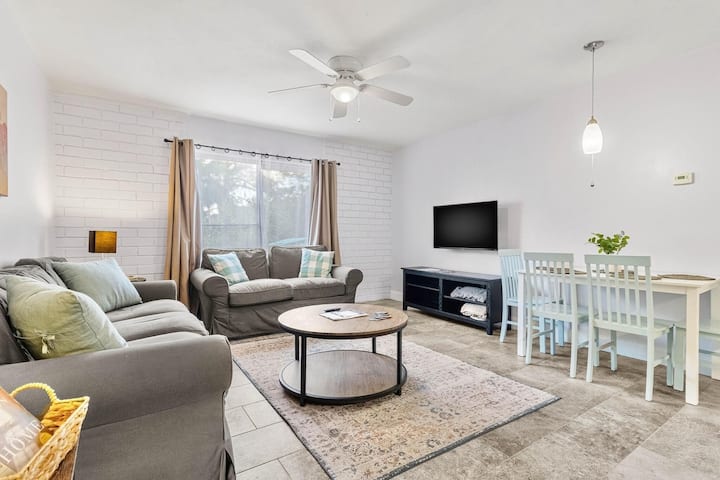 Cute Condo Near Uf, Shands Hospital And Downtown! - Gainesville, FL