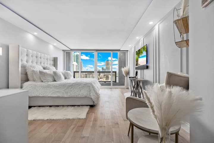 Panoramic Penthouse | Long-stay | Staycozy - South Beach, FL
