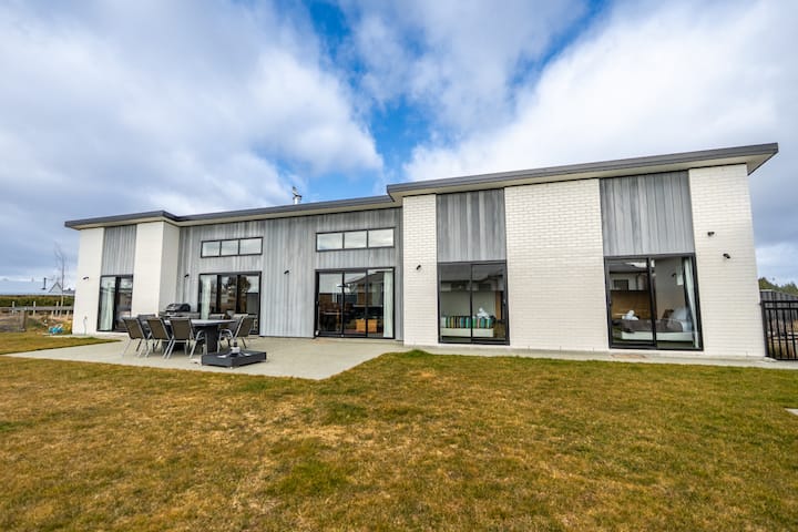 Jack Adamson Lodge - Twizel