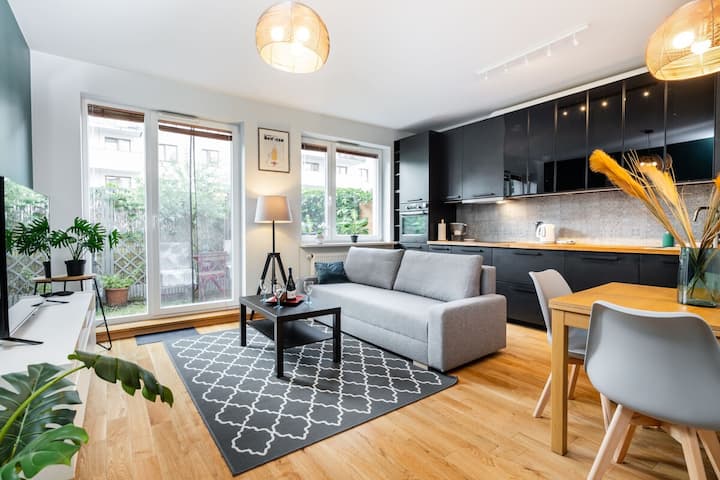 Modern 2 Bedroom Apartment With Parking | Bemowo - Warsaw