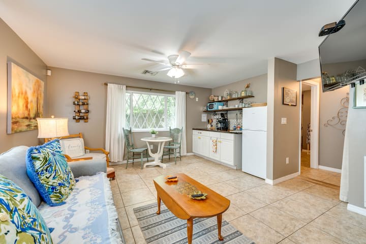 Quaint & Dreamy Mt Dora Cottage: Close To Lake - Mount Dora, FL
