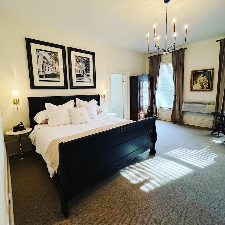 King Ensuite At Generals' Quarters Boutique Hotel - Corinth, MS
