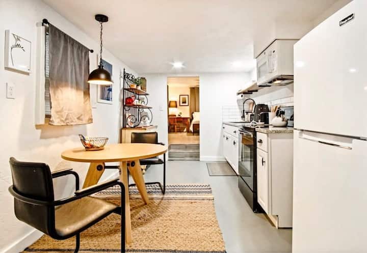 1br Quiet Holiday Retreat | Full Kitchen #C2 - Midtown - Oklahoma City