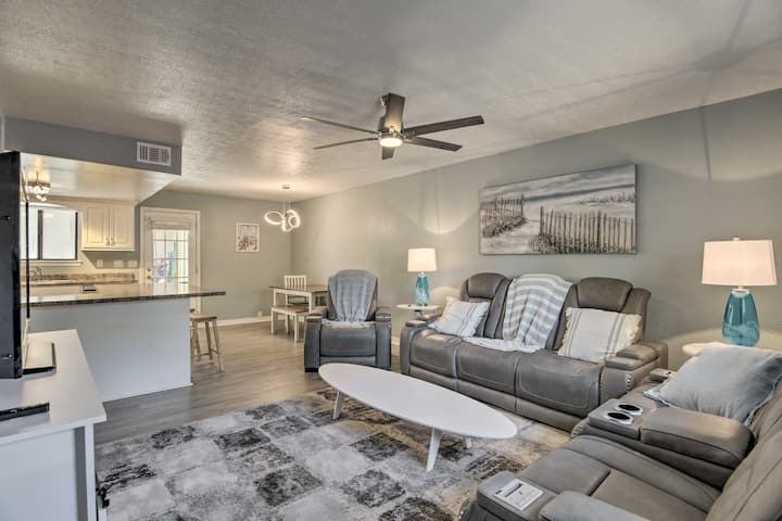 Walk To Beach: Modern Pcb Townhome W/ Patio - Panama City Beach, FL