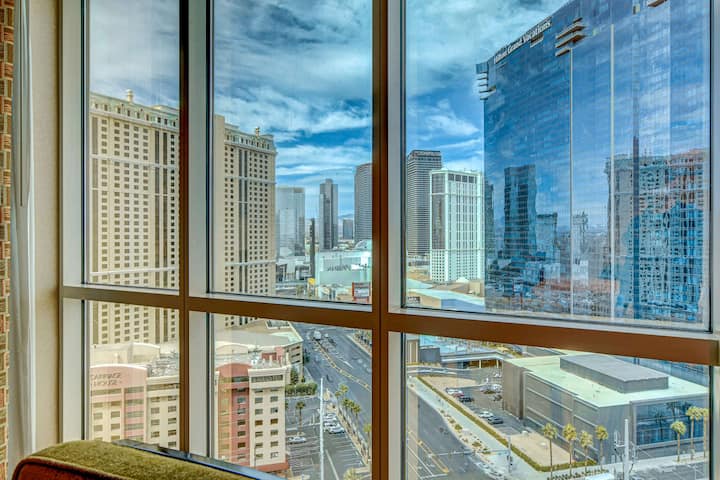 Mgm 15809 Deluxe Studio W Amazing Strip Views - Las Vegas Strip, NV