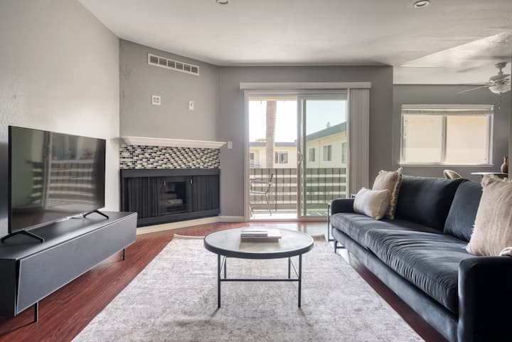 Blueground | Redwood City, W/d & Pool, Nr Stores - Redwood City, CA