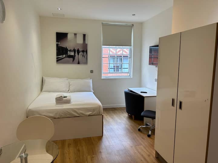 Harford House Studios 8 - Hopewell - Bristol