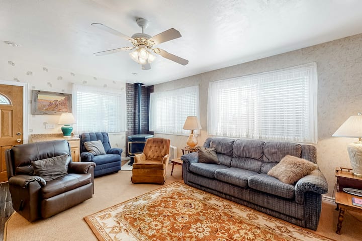 Fantastic 4br Dog Friendly | Deck | W/d - Lake Cascade State Park, Cascade