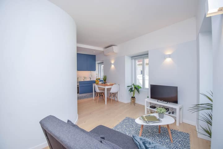 1-min Walk To Beach | Cascais Town Centre Apt - Cascais