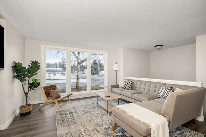 Hayden Home 1.5 Mi To Triple Play! - Coeur d'Alene, ID